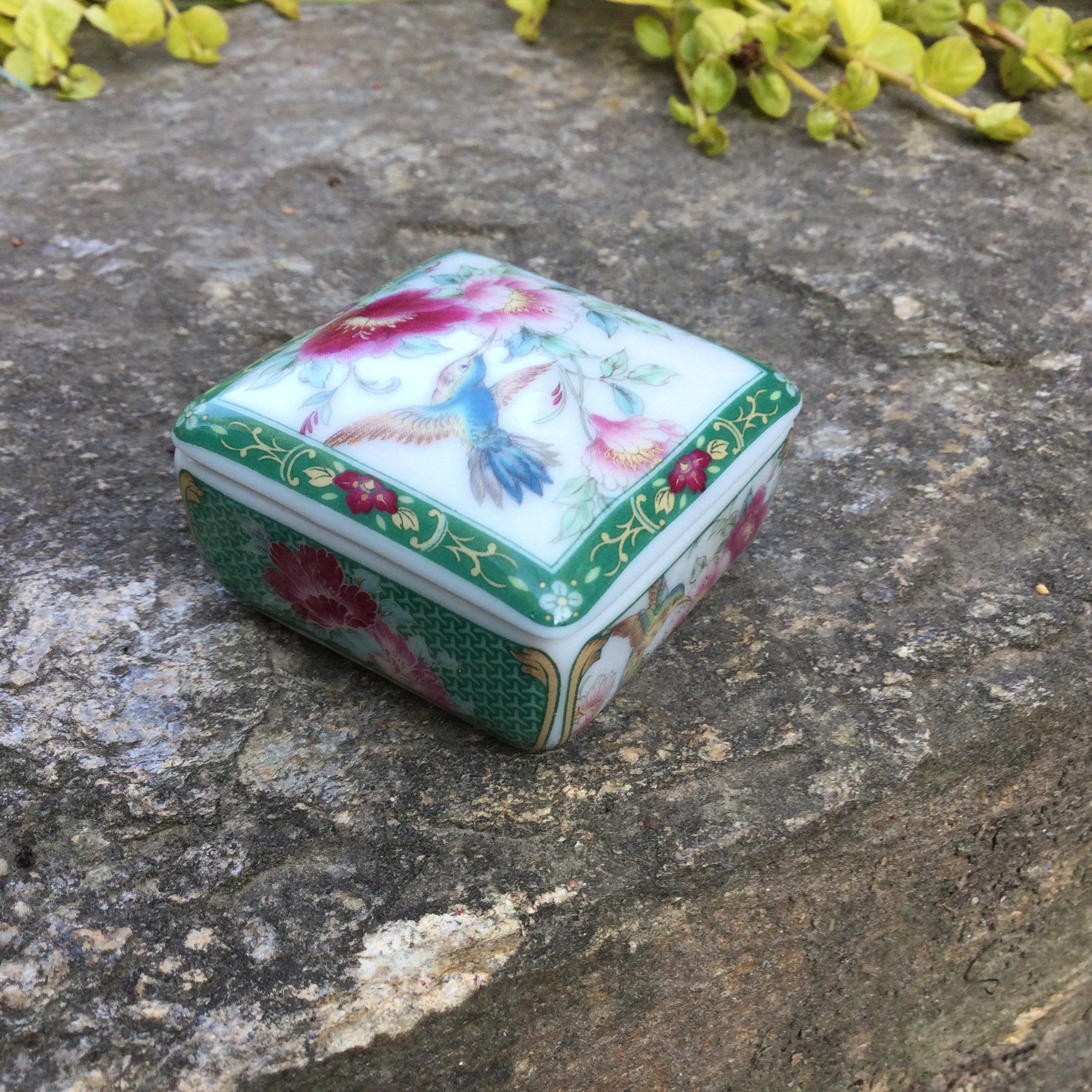 Bibelot japonais en porcelaine Otagiri Ring Box | Etsy