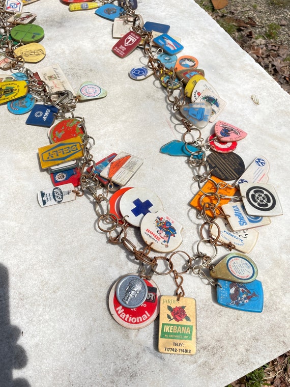 VTG Key Chains Garland 180 Inches Long Collection Vin… - Gem