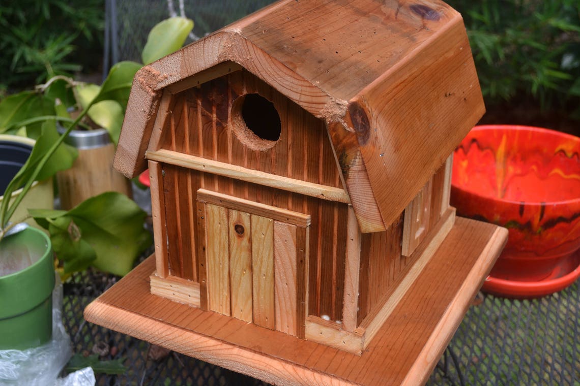 BEAUTIFUL Rustic Wood Barn Birdhouse - Etsy