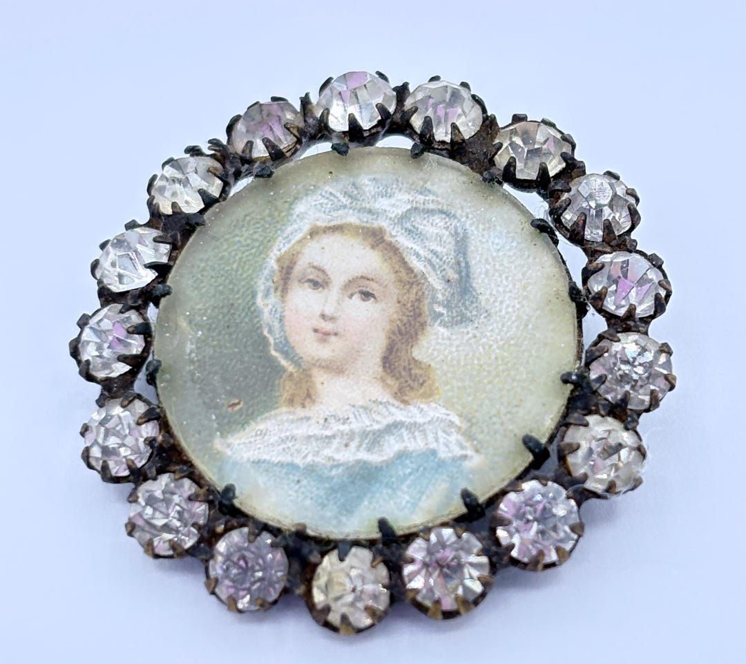 Antique Portrait Button of Smiling Young Beauty in Mob Cap - Etsy