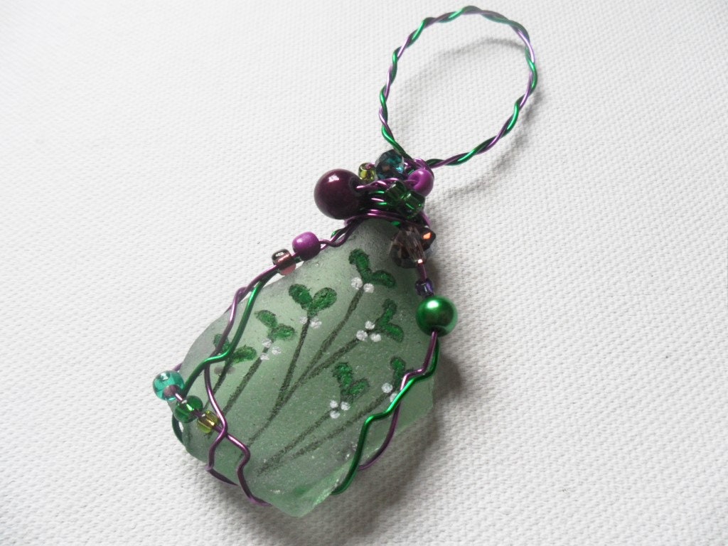 Mistletoe - Hand Painted and Beaded Sea Glass Christmas Tree Decoration ...