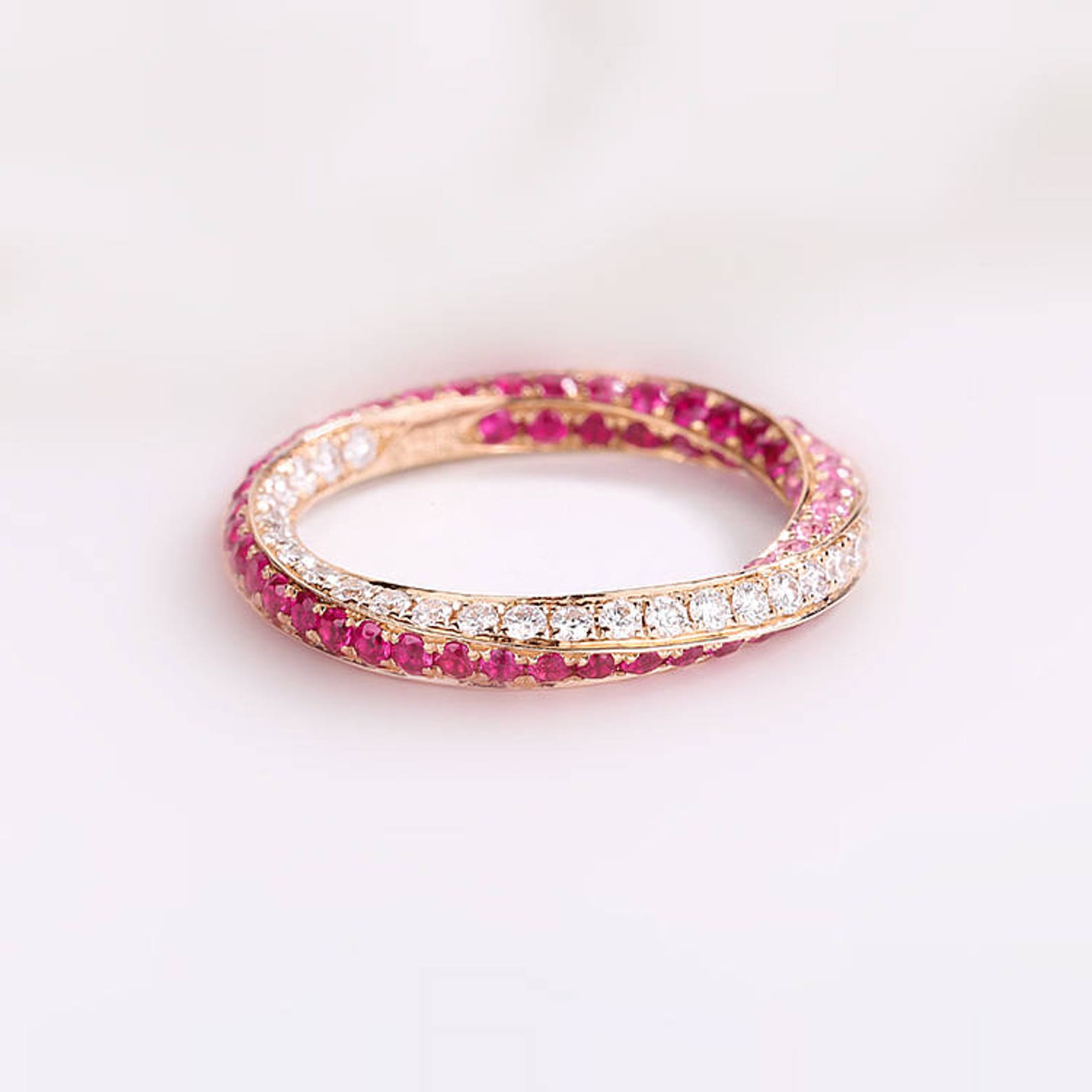 Mobius Möbius Diamond Ruby Pink Sapphire Ring in Solid 18k - Etsy