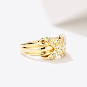 Diamond Crisscross Wedding Ring in Solid 18k Gold/crossing Node ...