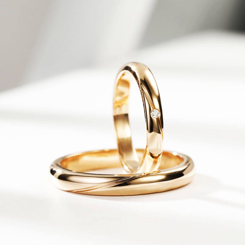 Diamond Wedding Bands in 18k Gold/Couple Ring Set/His And Her | Etsy