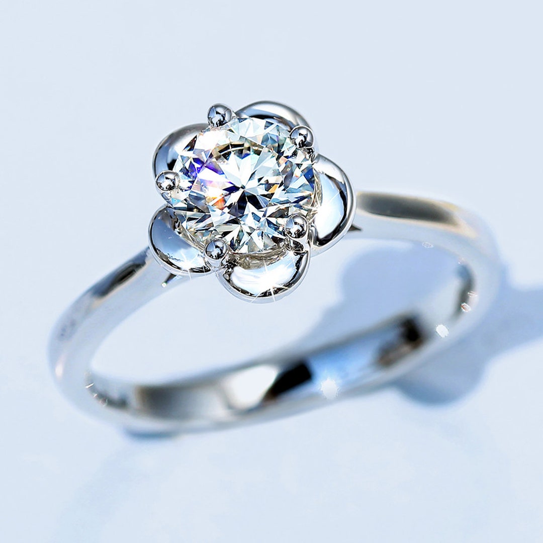 18k Gold Flower Shape Engagement Ring, 1.0CT Center Lab Grown Diamond ...