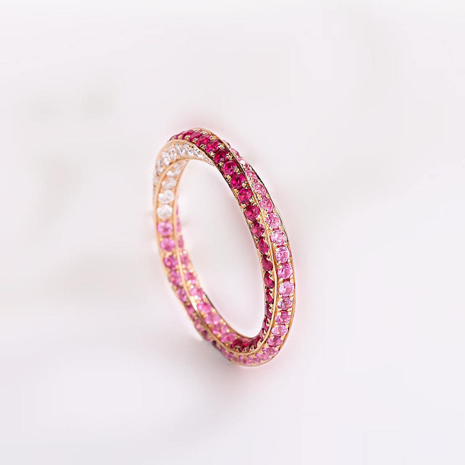 Mobius Möbius Diamond Ruby Pink Sapphire Ring in Solid 18k - Etsy