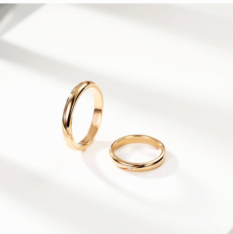 Diamond Wedding Bands in 18k Gold/Couple Ring Set/His And Her | Etsy