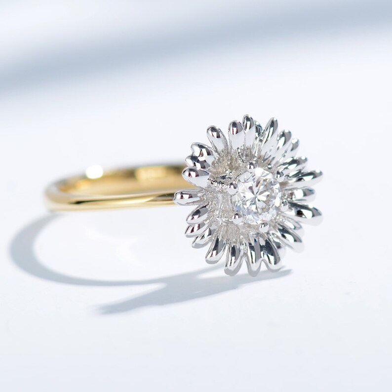 Flower Diamond Ring in Solid Two Tone 18k Gold/daisy Flower Ring/custom ...