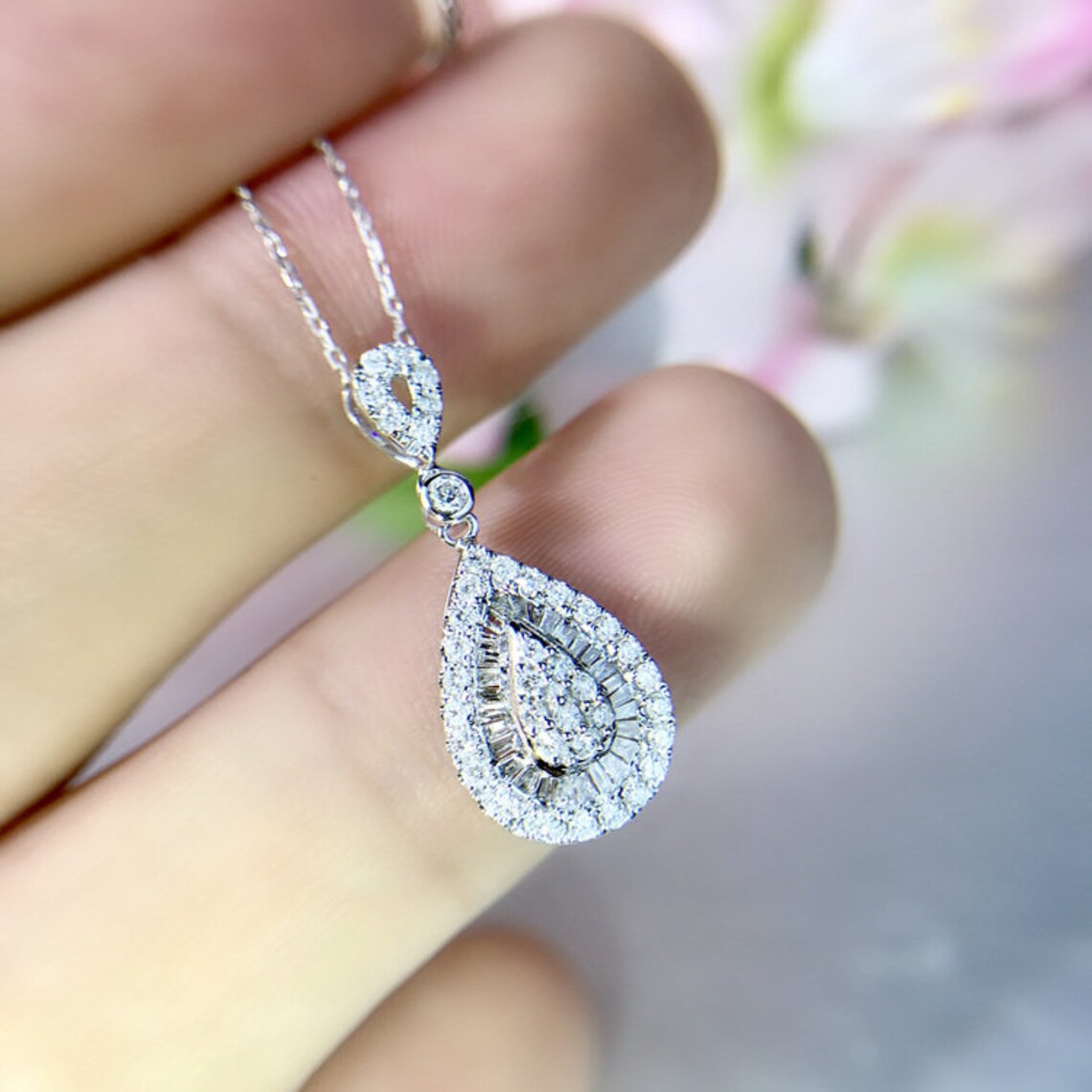 Diamond Pear Drop Pendant Necklace in Solid 18K Gold/custom - Etsy