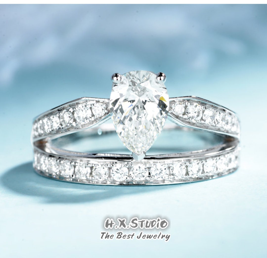 18k Gold Crown Shape Engagement Ring (0.5CTW) + 0.5CT Pear-cut Lab ...