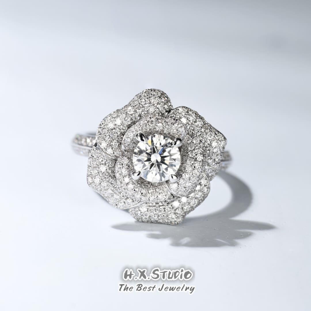 18k Gold Flower Shape Engagement Ring (1.0CTW) + 2.0CT Center Lab Grown ...