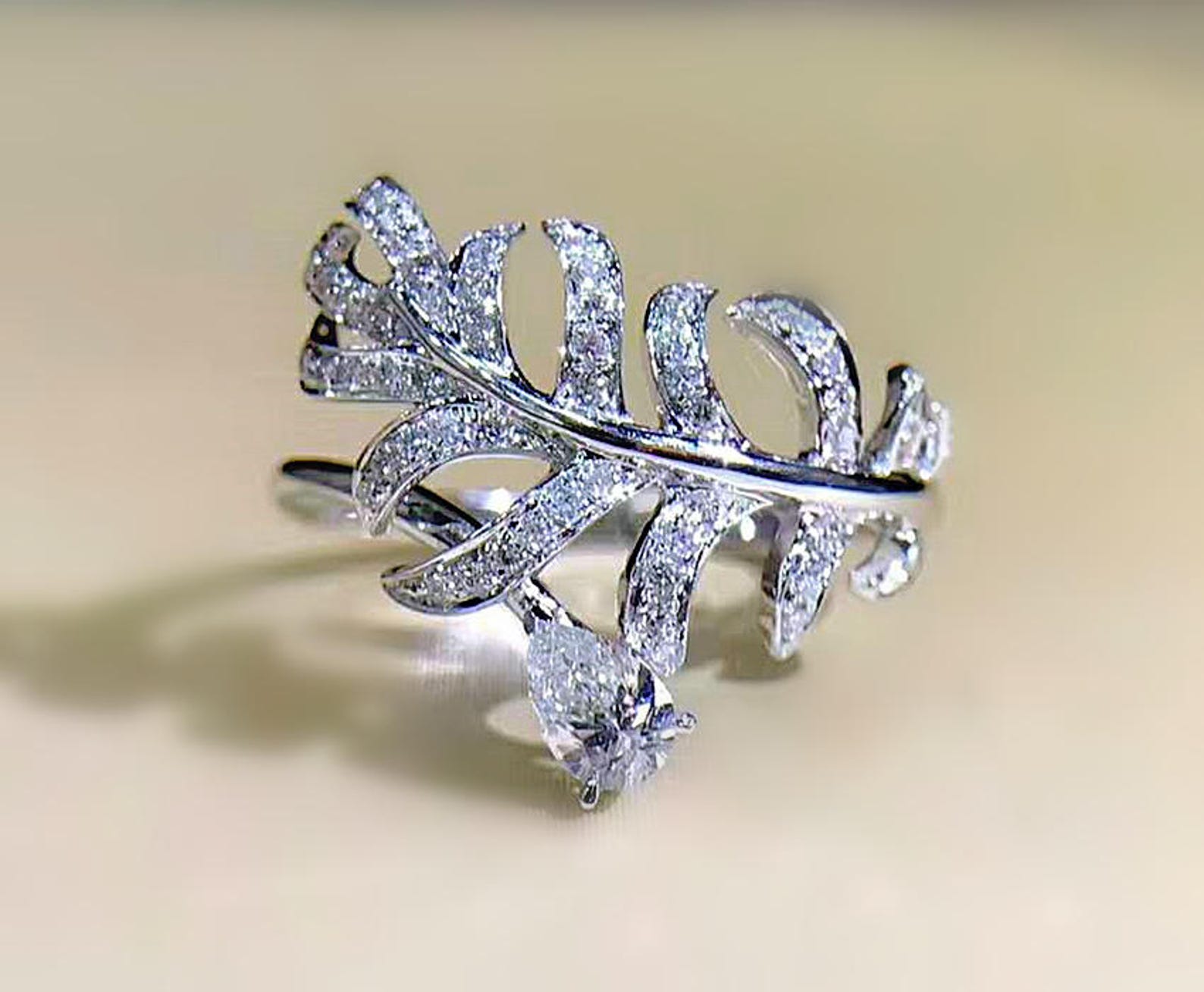 Diamond Feather Ring in Solid 18K Gold/diamond Fashion Cocktail Ring ...