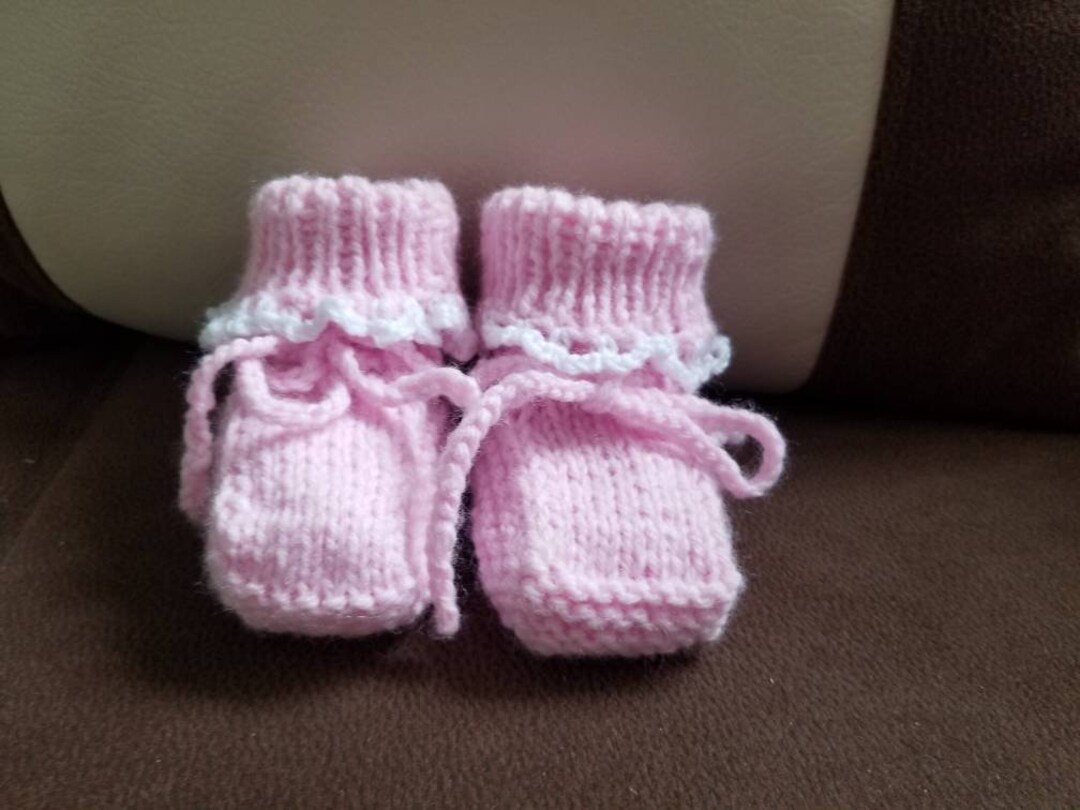 Hand Knit Pink Baby Booties: Soft Acrylic Newborn Shoes - Etsy