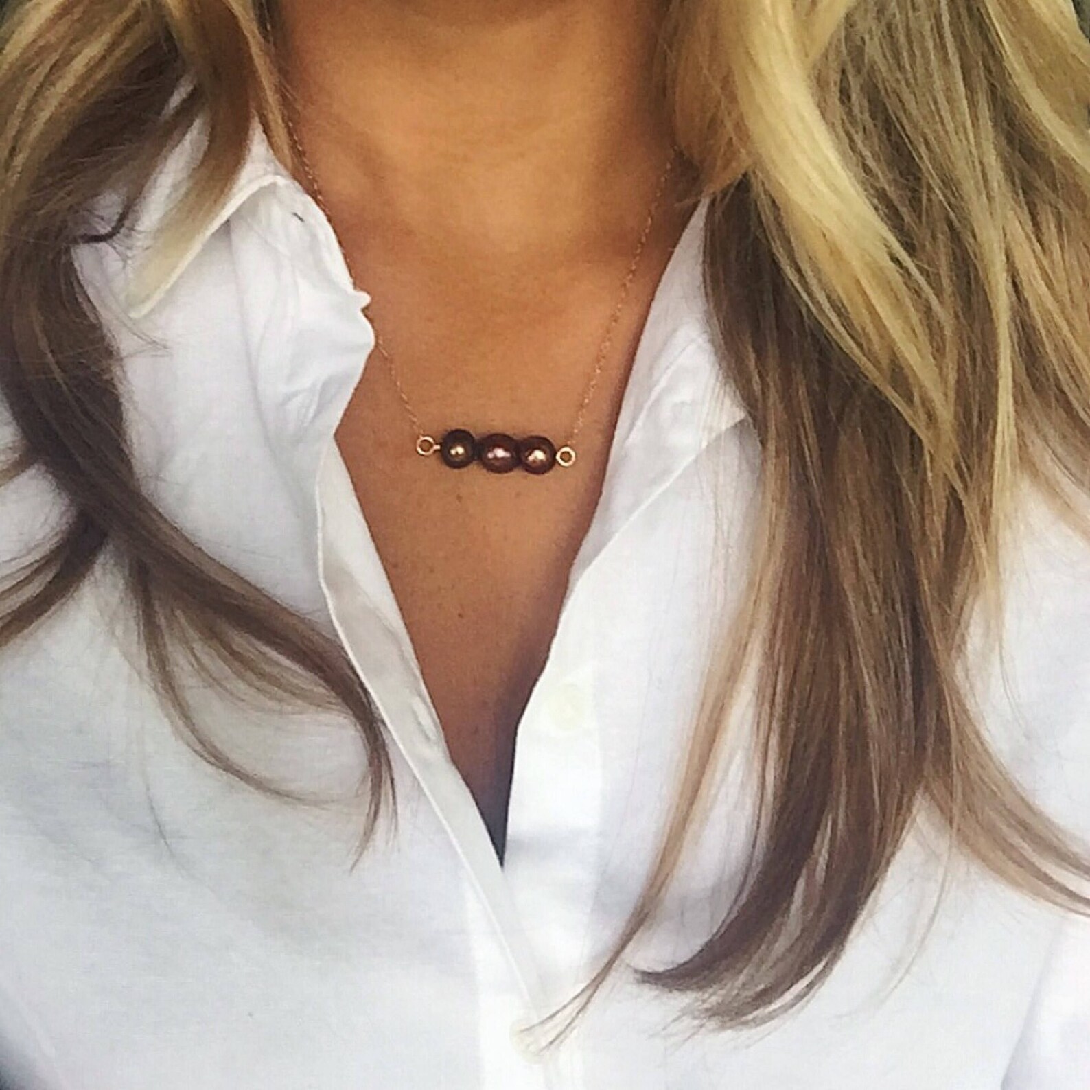 3 Pearl Décolletage Necklace - Etsy