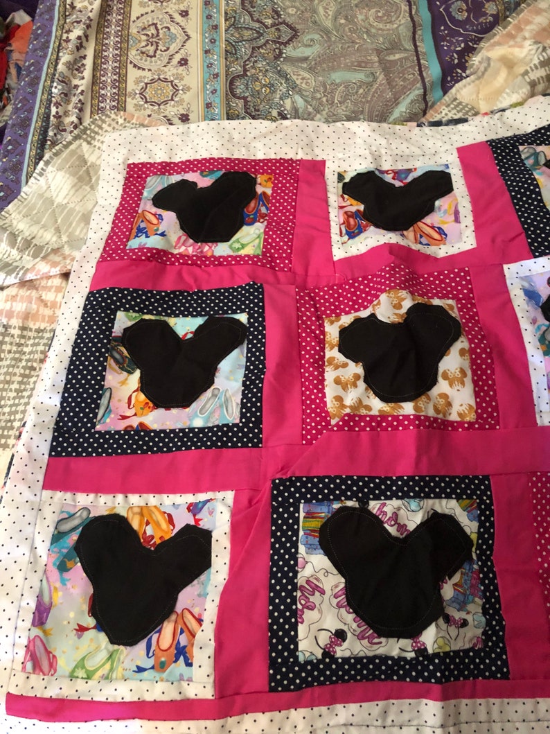 Minnie Mouse Ear Quilt - Etsy
