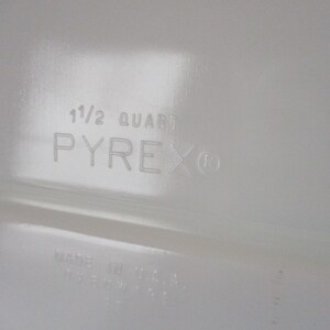 Pyrex VERDE Green DIVIDED Oval Dish With LID 1.5 Quart - Etsy