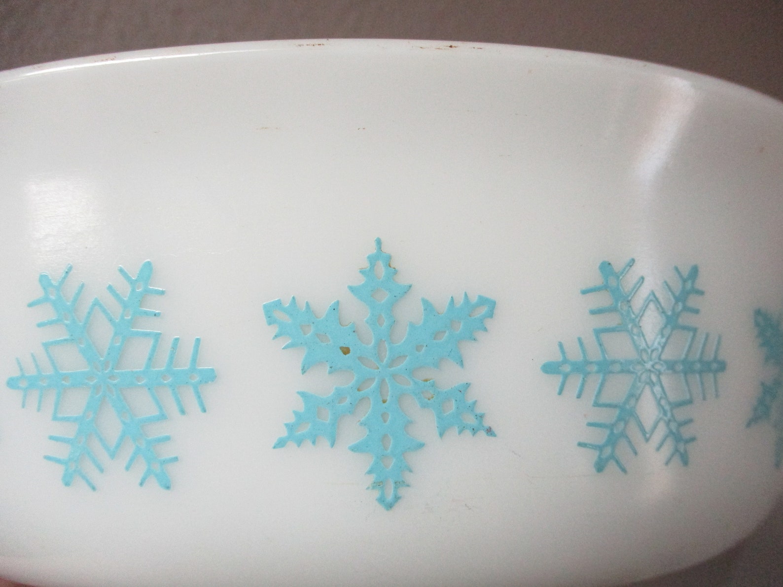 Vintage Pyrex 043 Oval Turquoise SNOWFLAKE on White Casserole | Etsy
