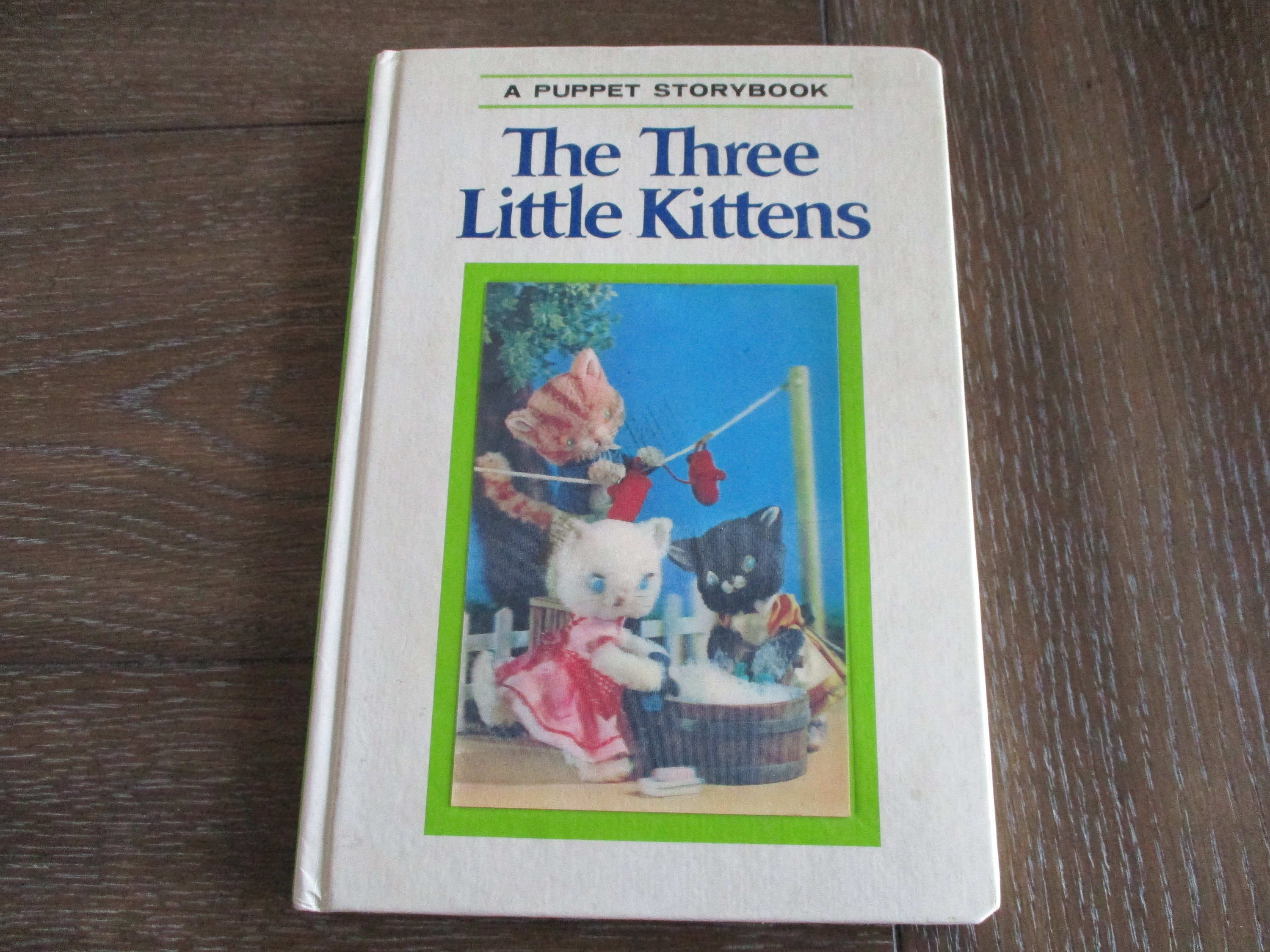 Three Little Kittens Puppet Book