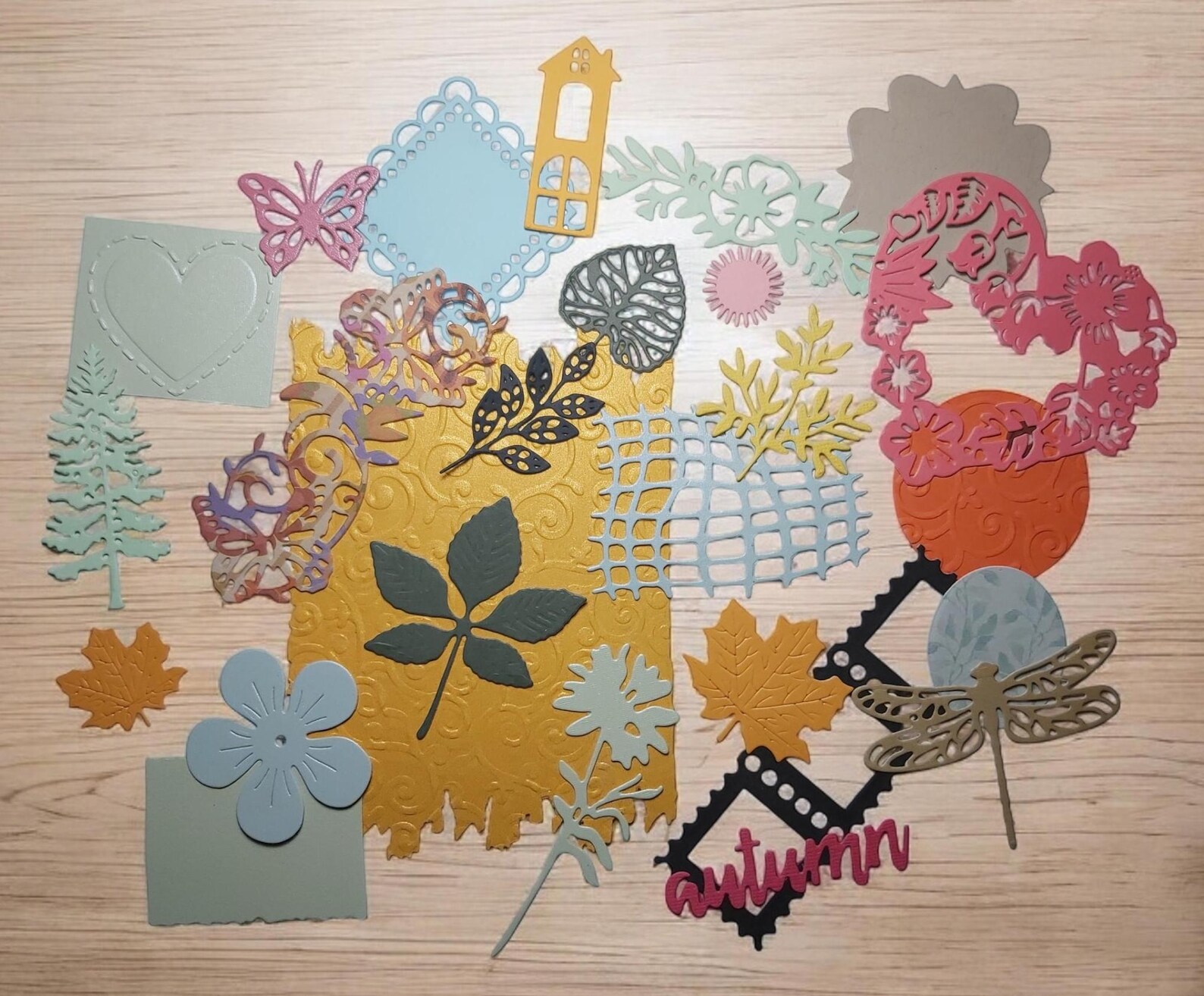 Kit of 25 Paper Cutouts/perforated Cutouts/flowers/lace/scrapbooking ...