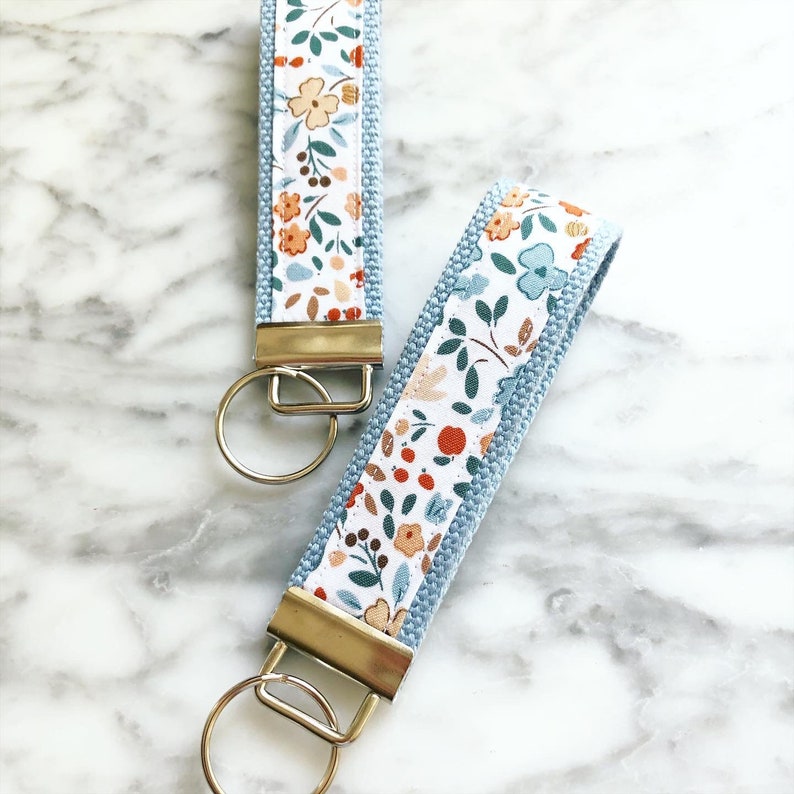 White Wildwood Key Fob Fall Key Fob Floral Key Fob Fabric - Etsy