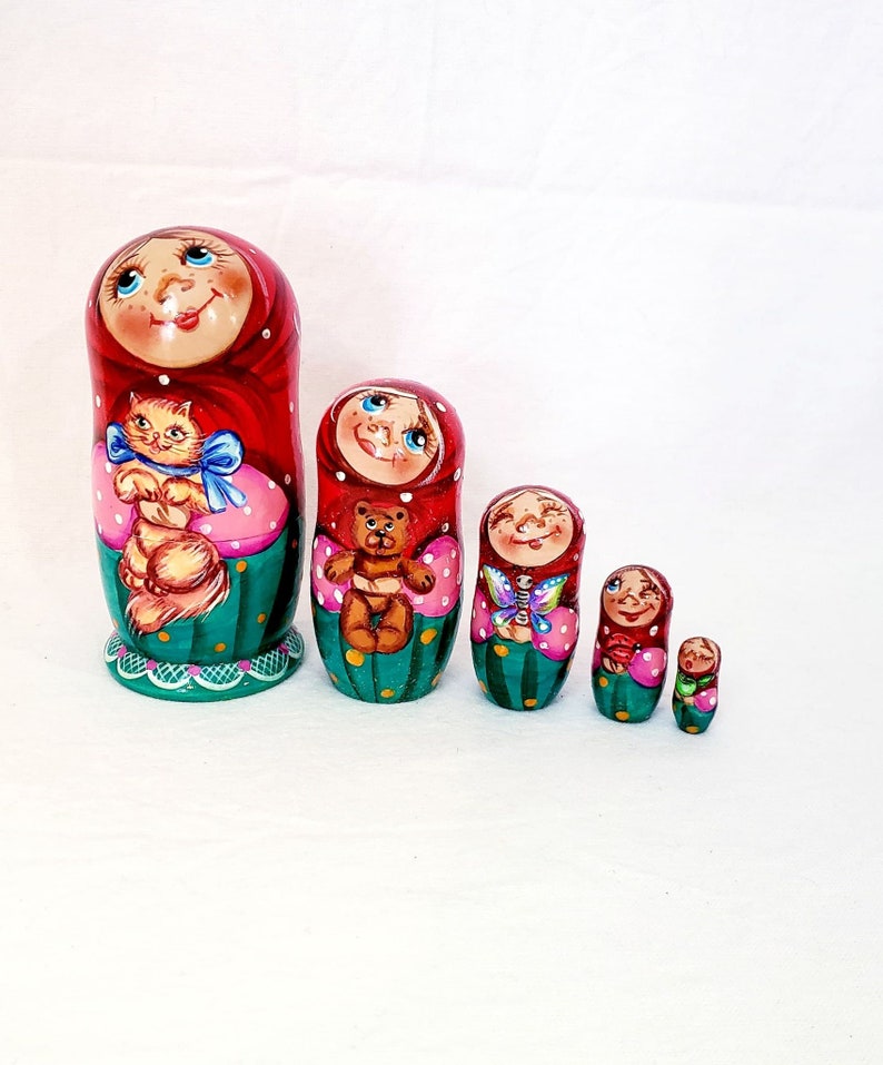Hand Painted Nesting Dolls: 5-piece Matryoshka Babushka Set - Etsy
