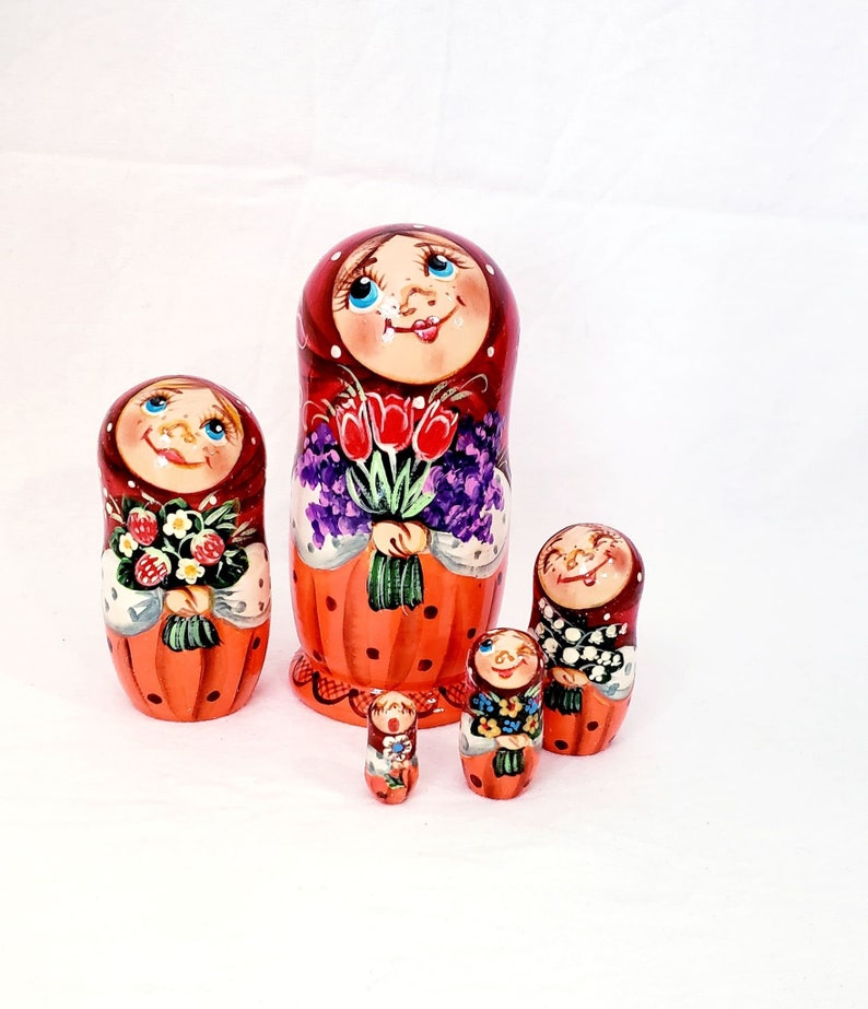 Hand Painted Nesting Dolls: 5-piece Matryoshka Babushka Set - Etsy