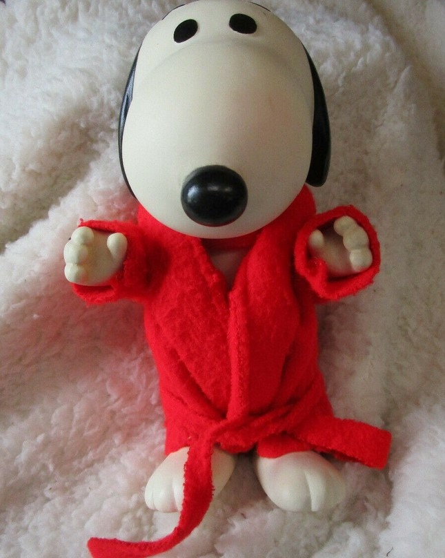 Gift Vintage Rubber Snoopy in his Red Bath Robe Daysgonebytreasures ...