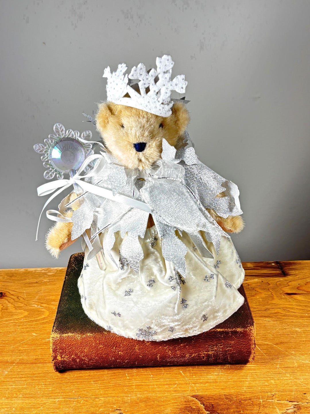 Muffy Vanderbear as a Snowflake, a Holiday Issue in 1993 - Etsy