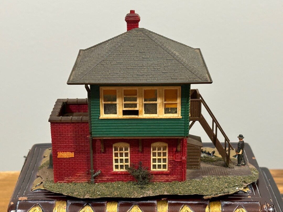 HO Scale Signal Tower Assembled From Atlas Kit 704 - Etsy