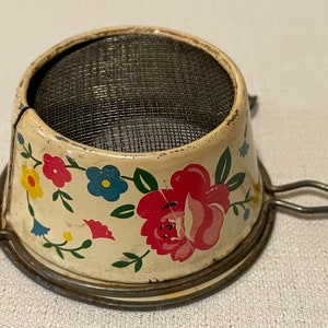 Vintage Miracle Gem Floral Strainer or Sifter With Wooden Handle - Etsy