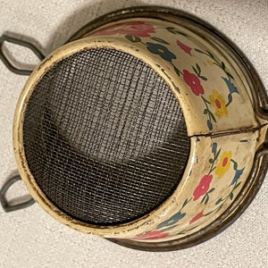 Vintage Miracle Gem Floral Strainer or Sifter With Wooden Handle - Etsy