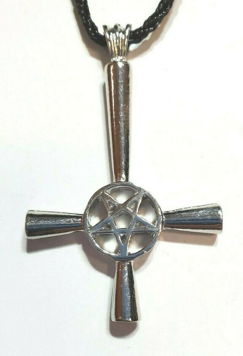 Colgante pentáculo al revés Cruz invertida Collar satánico | Etsy México