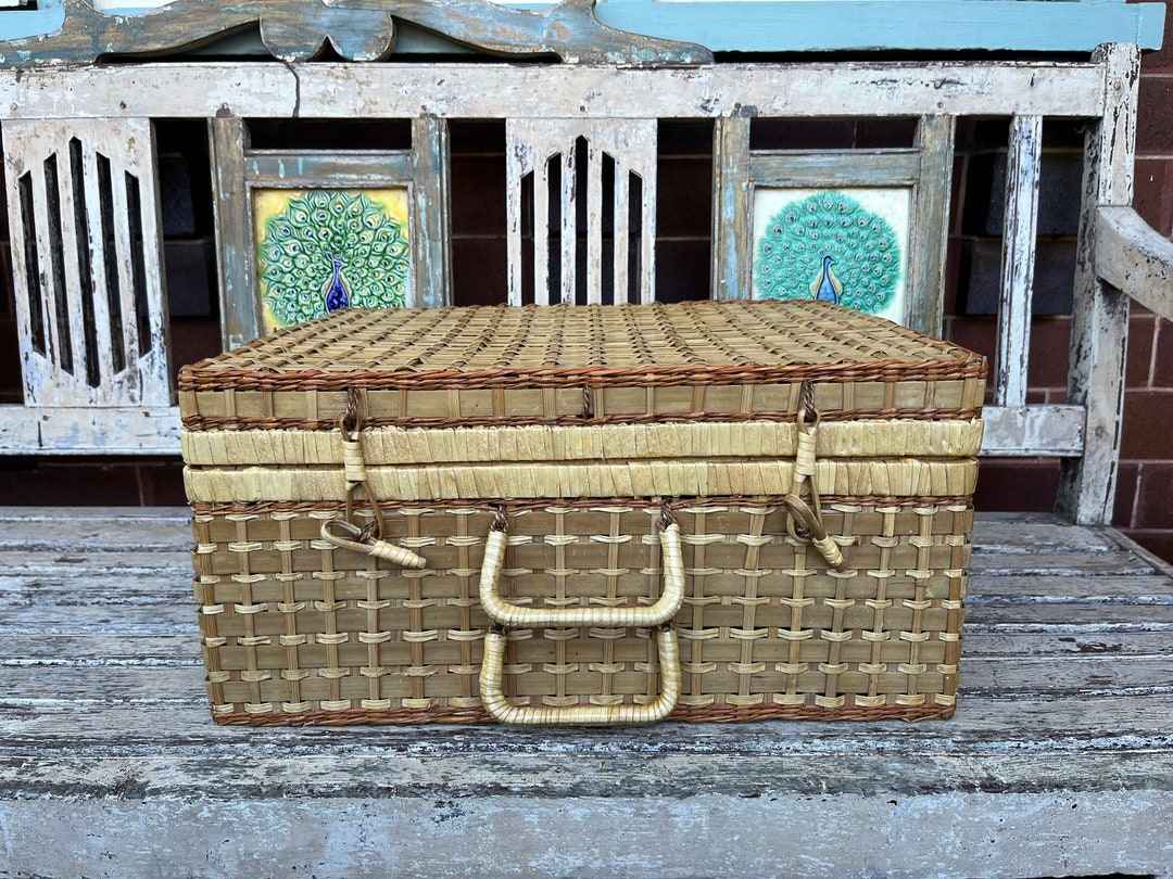 Large Vintage Wicker Picnic Basket Vintage Wicker Suit Case Vintage ...