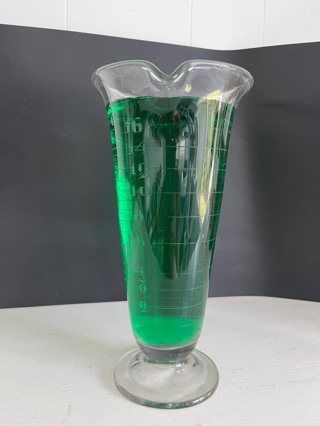 Large Antique Glass Lab Beaker, 11”, Etched Measurements and Pour Spout ...