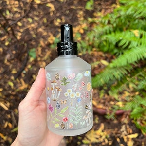 Spring Nature Themed Spray Bottle - Etsy