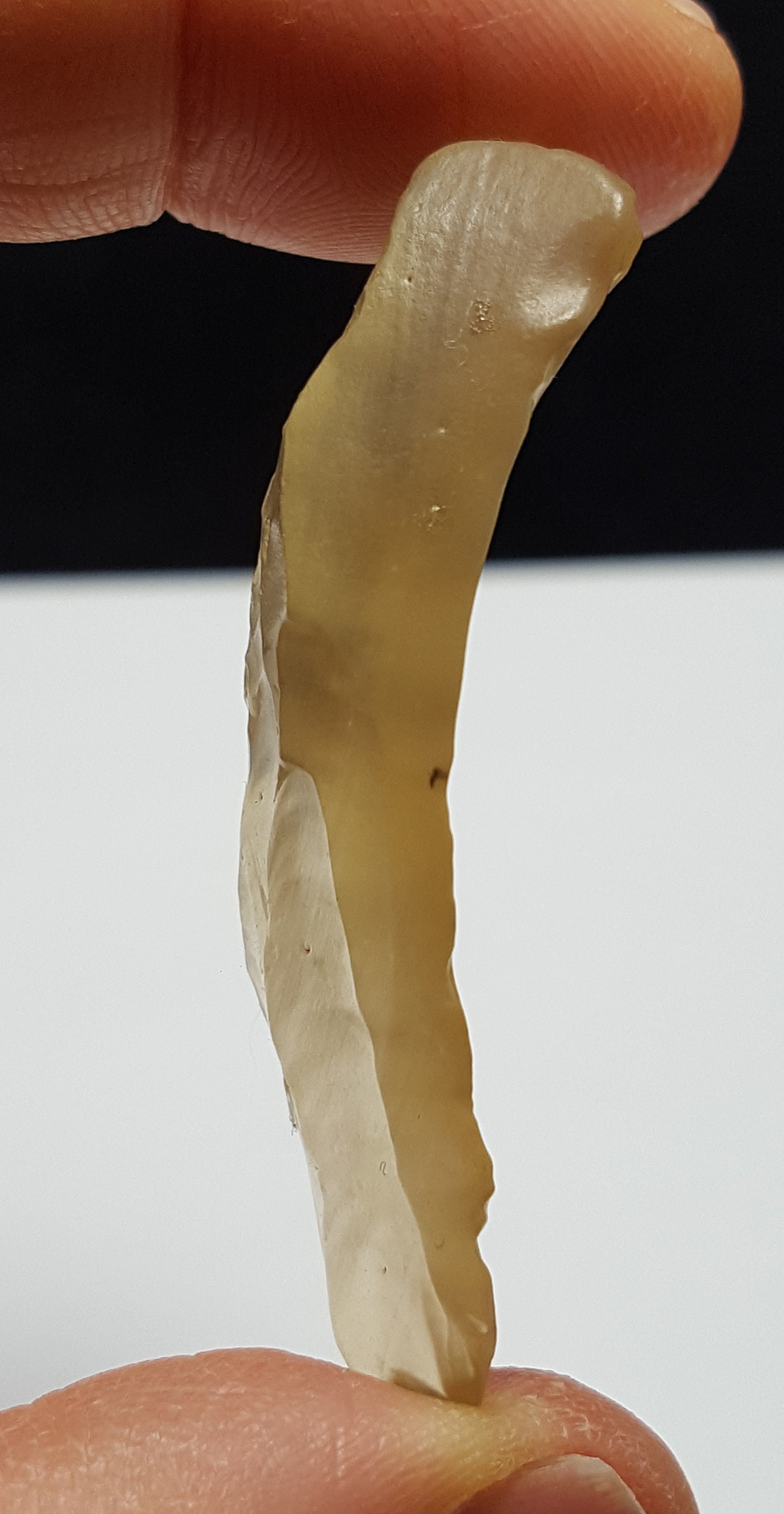 7 Grams or 35 Carat Libyan Desert Glass Impactite, Tektite- Tool Shape ...