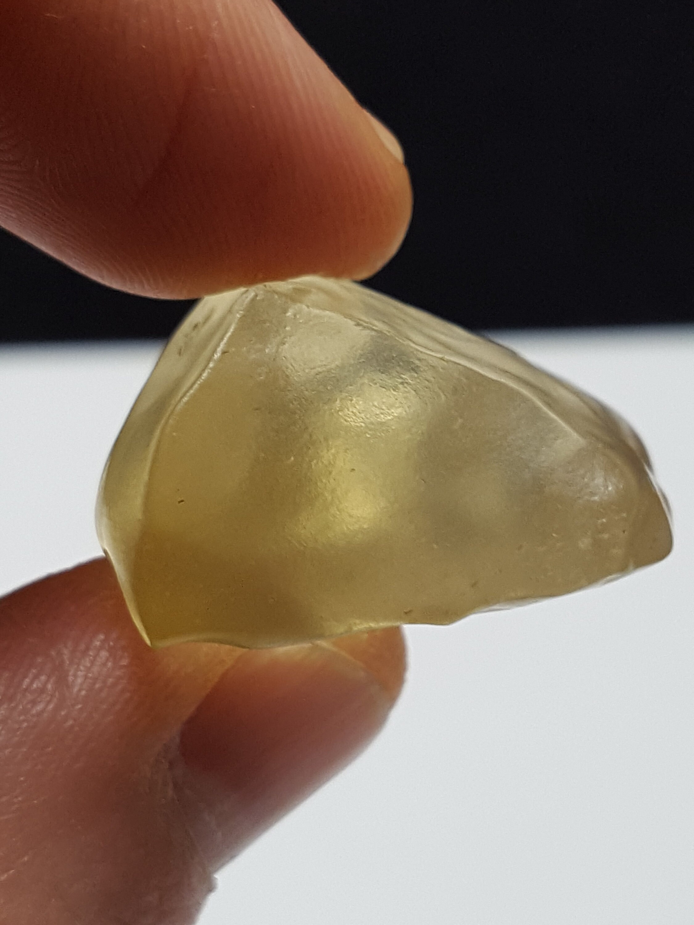 Libyan Desert Glass Tektite 11.5 Grams or 57.5 Carat- Excellent Clarity ...