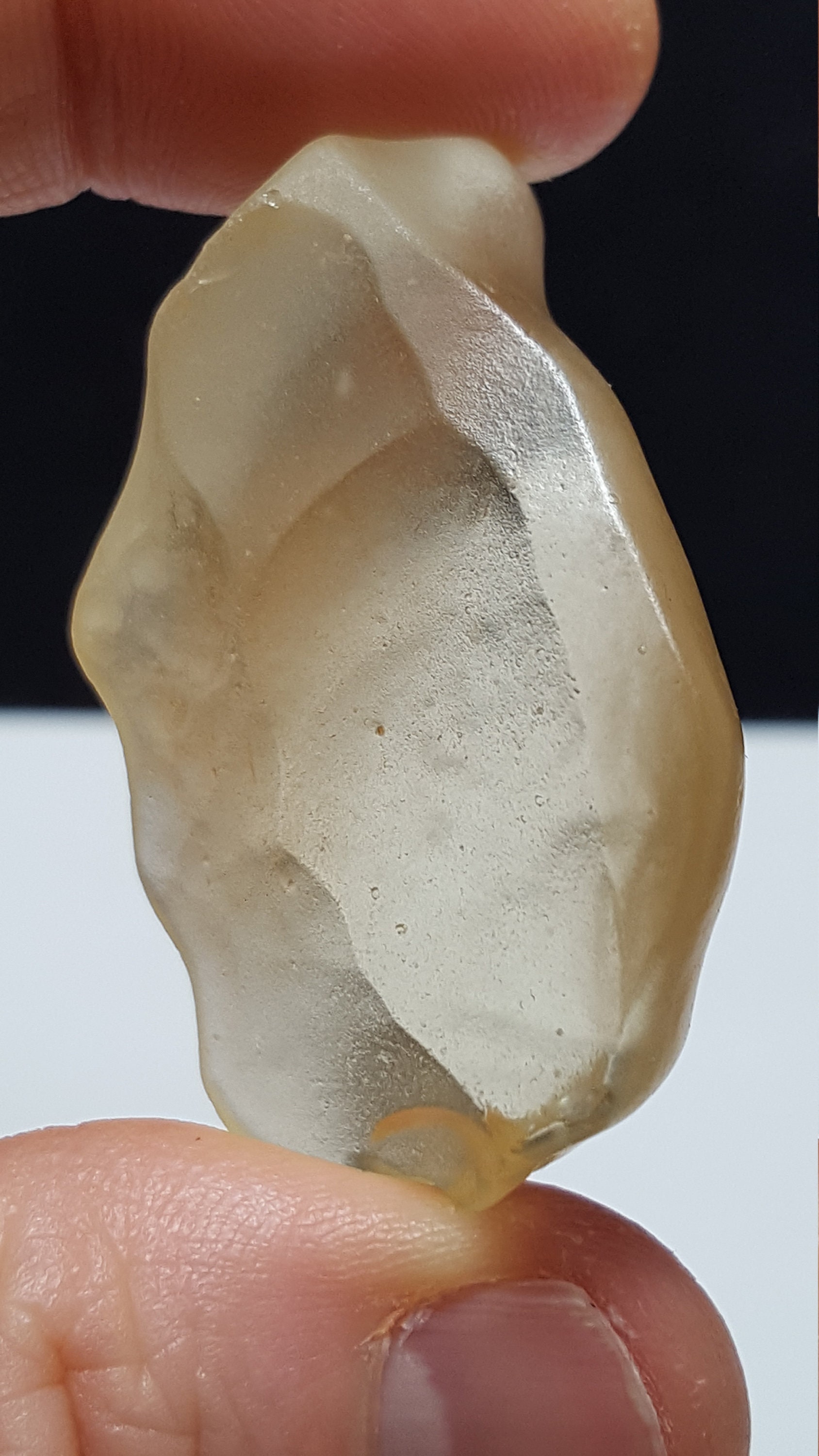 Libyan Desert Glass Tektite 14.9 Grams or 74.5 Carat- Excellent Clarity ...