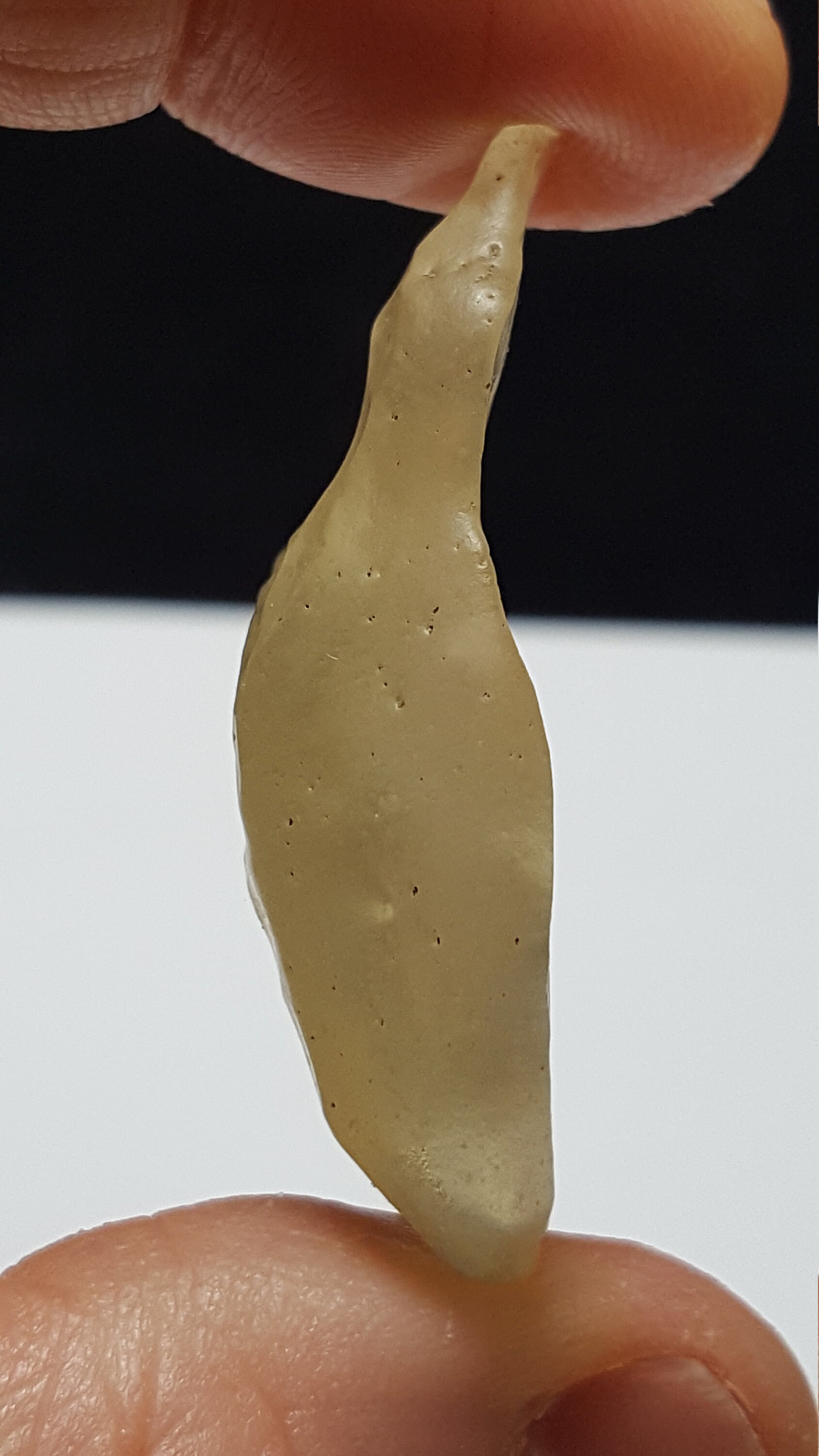 Libyan Desert Glass Impactite, Tektite 8.5 Grams or 42.5 Carat ...