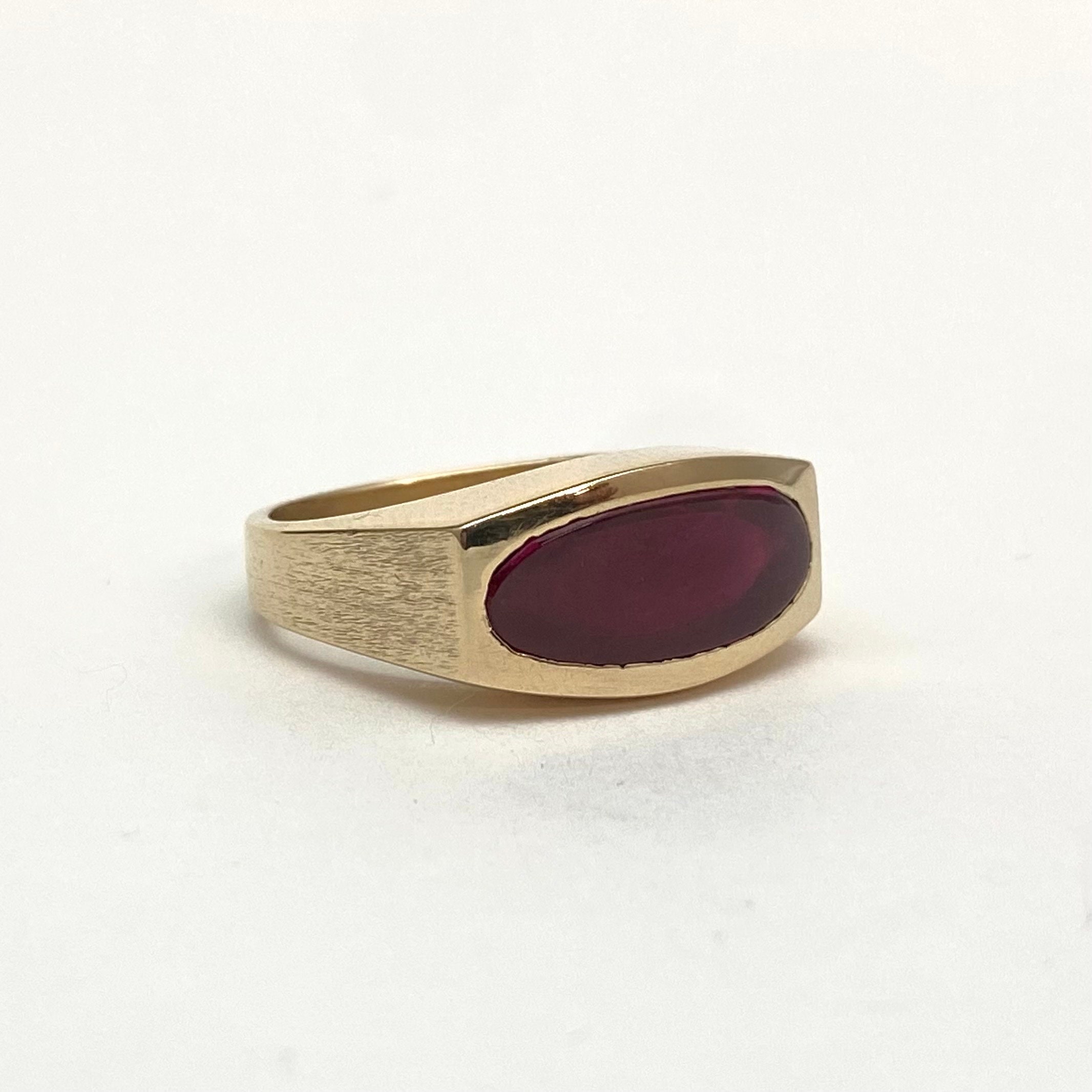 Vintage Designer Mid-century East to West Red Stone Ring in 10k Yellow ...