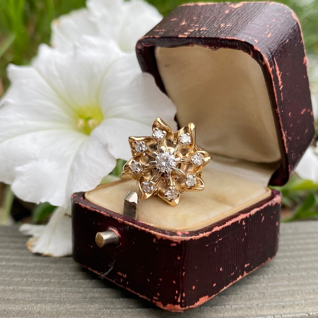Vintage Floral Burst Diamond Ring in 14k Yellow Gold - Etsy