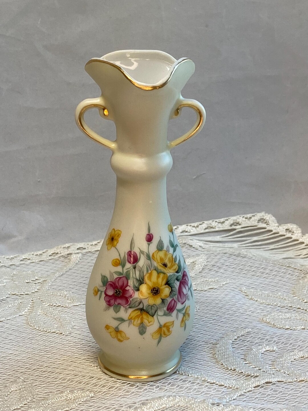 Ruffle Top Decorative 1960s Lefton Bud Vase - Etsy