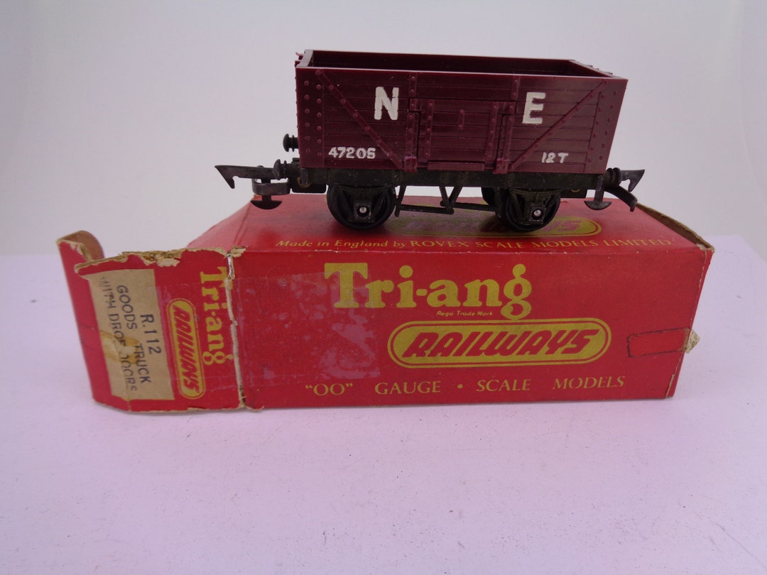 Triang Railways OO Gauge R112 12t Goods Truck With Drop Doors NE 47205 ...