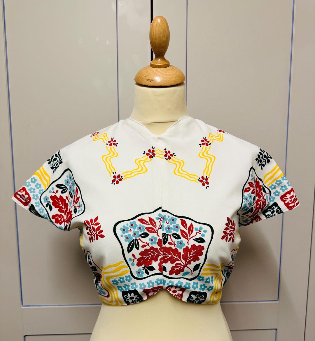 Dolly Does Vintage 1940s Tablecloth Blouse - Etsy