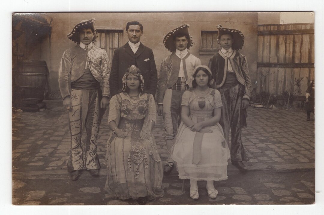Original 1900s Group of Men & Women in Fancy Dress Costume Antique Real ...