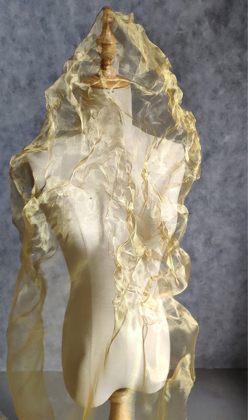 High-density Golden / Silver Plastic Wire Mesh Clothing Model Modeling ...