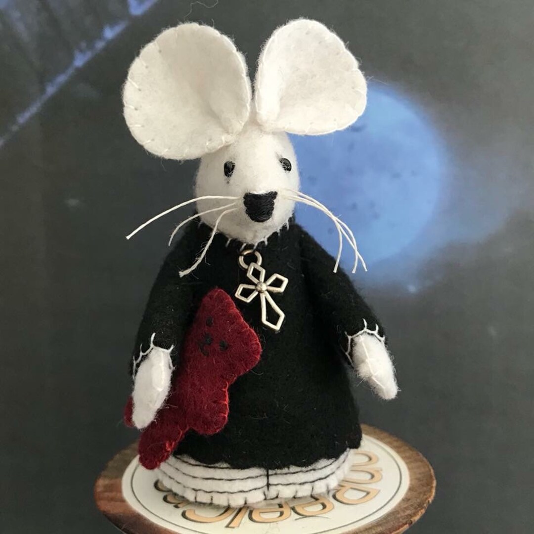 Goth Girl Mouse - Etsy UK
