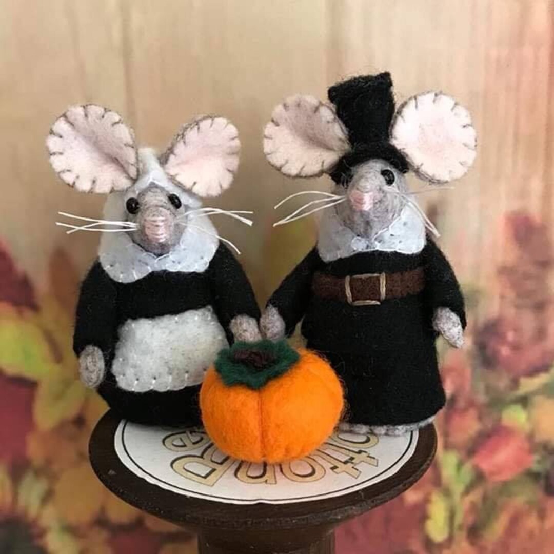 Pilgrim Mice - Etsy