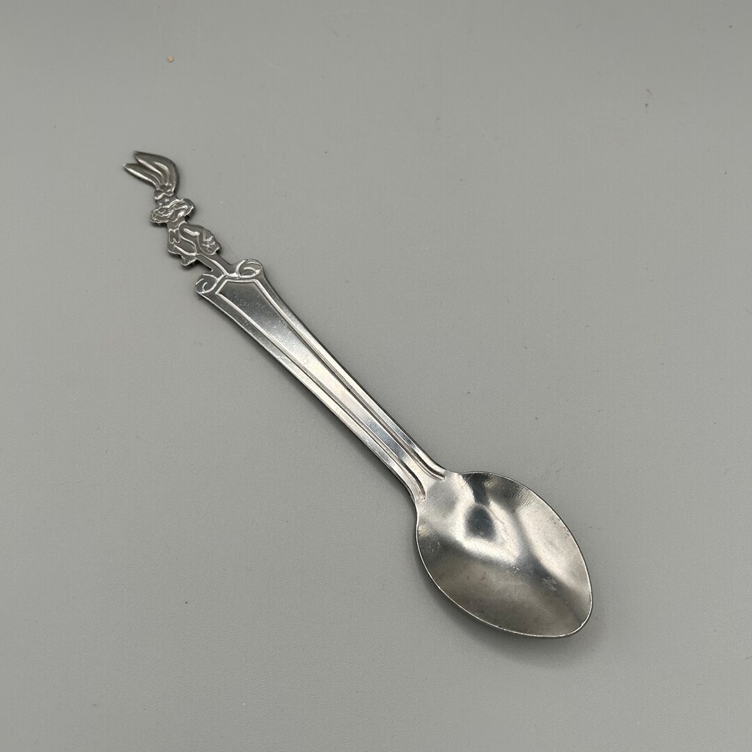 Nestle Quik Rabbit Spoon. Nesquik Chocolate Drink. Collectible Bunny ...