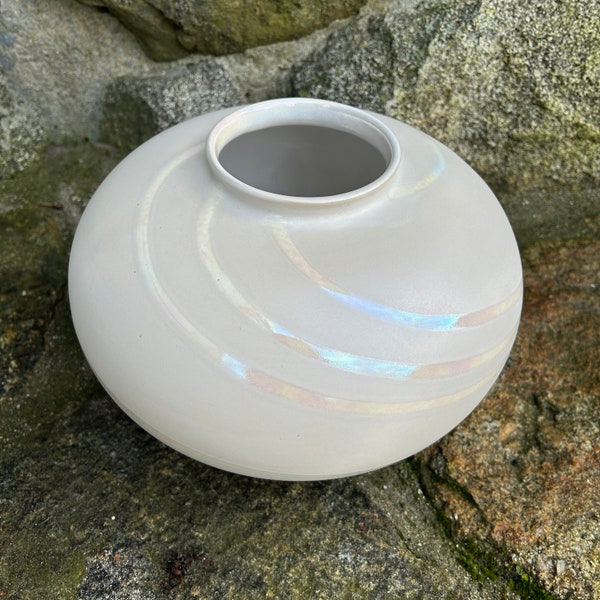 Large Round Vase - Etsy